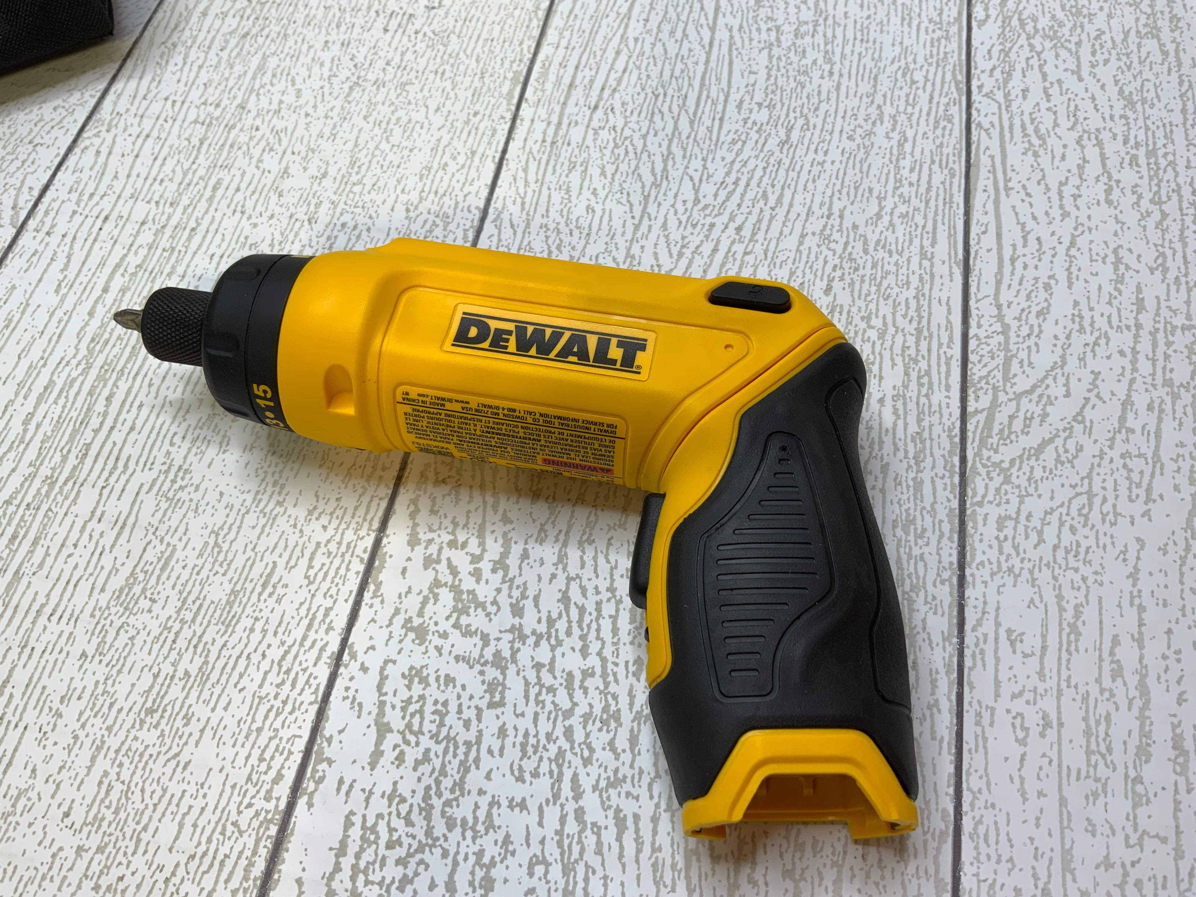 Dewalt 8v Max Cordless Screwdriver Kit Gyroscopic 2 Batteries For